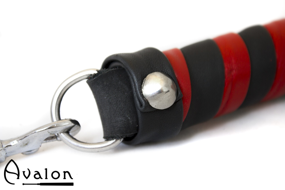 Avalon - CLARENT - Swivel Flogger - Rød og Svart